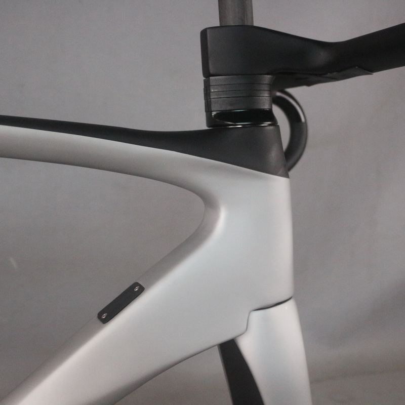 Electroplated silver custom paint road frame