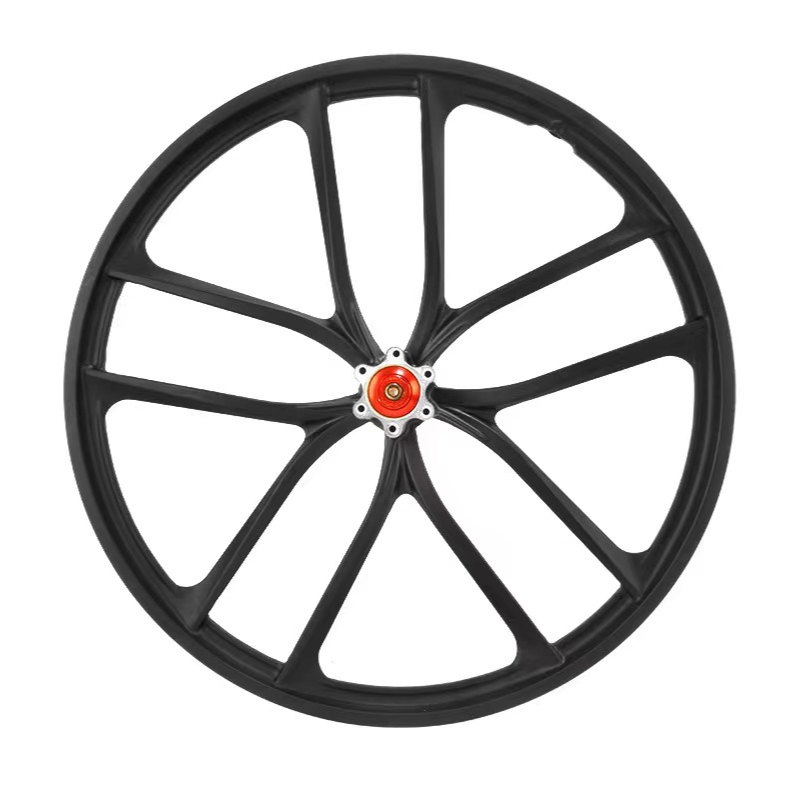 Hollow spokes integrated bicycle wheel
